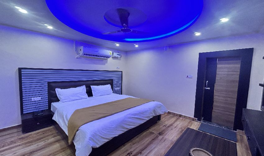 Hotel Raj Darbar - Ayodhya